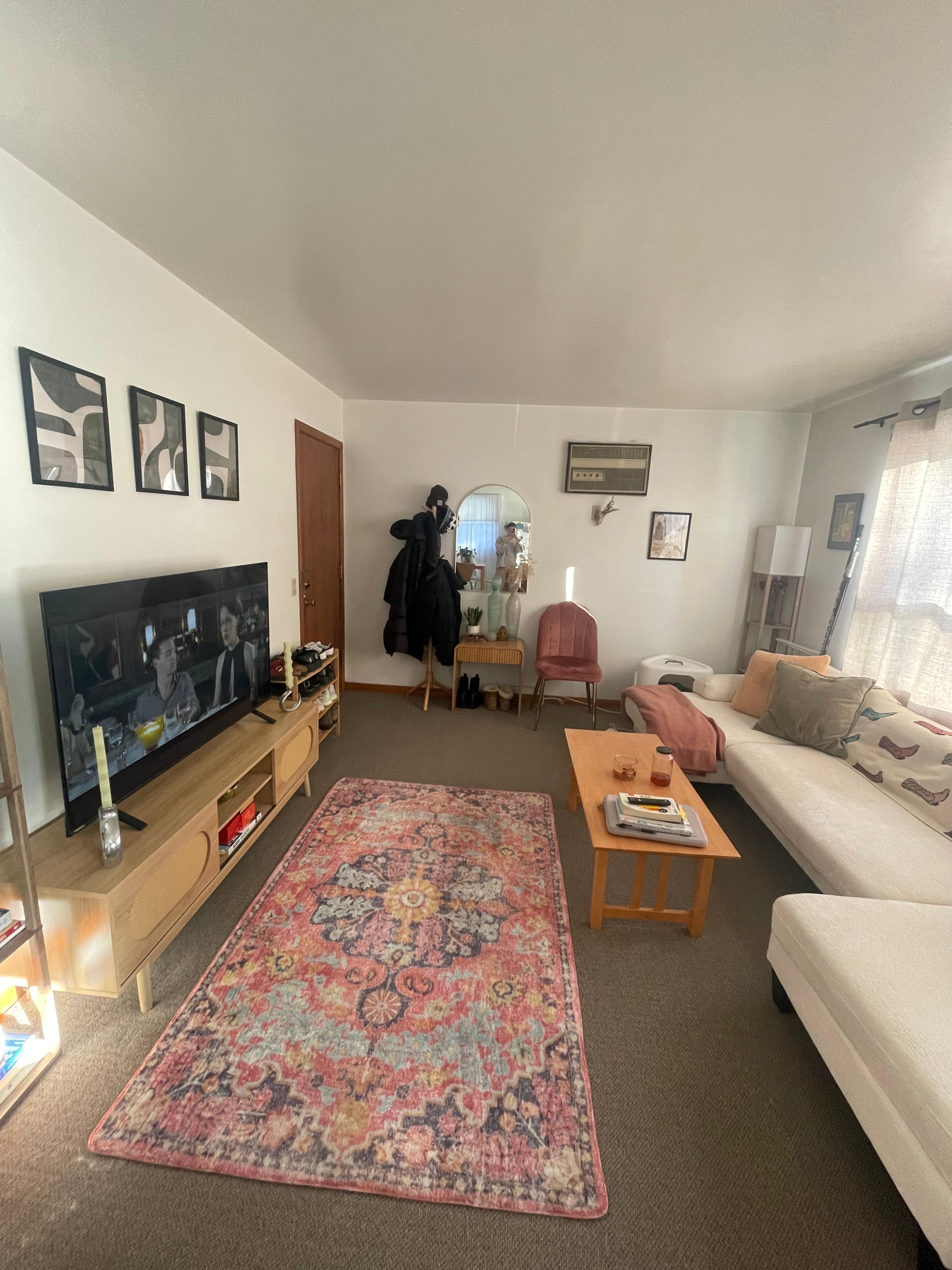 One Bedroom Apartment Near University Hospital and Meriter in Madison ...